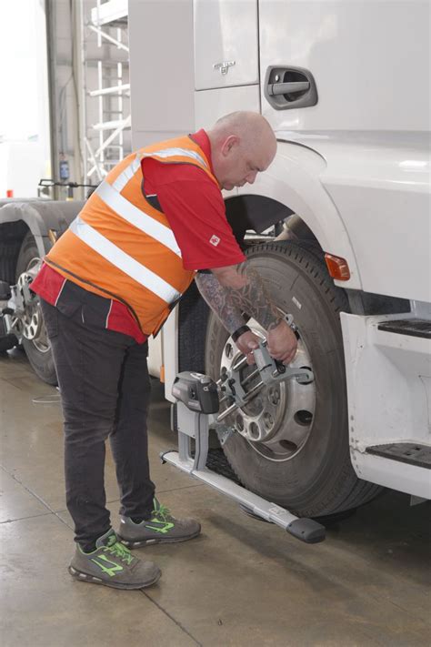 The Heavy Duty Wheel Alignment System From Totalkare Ensures Three Axle