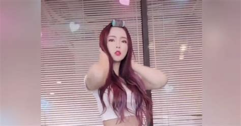 홍진영 레깅스 입고 뽐낸 명품 몸매 러블리 청순 미모 발산[sns★컷]