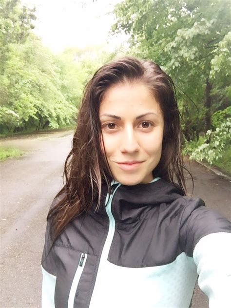 Ето го будалата който плати за всички пластични операции на Даниела от Ергенът а тя го