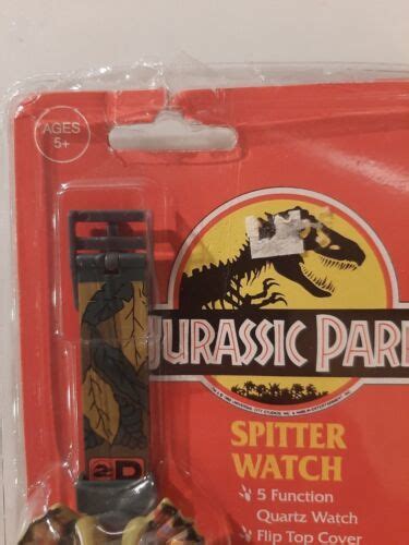 Vintage Jurassic Park Dilophosaurus Spitter Dinosaur Lcd Flip Top Watch