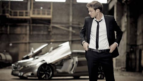 خصوصیات مرد جذاب چیست چگونه مرد جذابی باشیم ذهن موفق