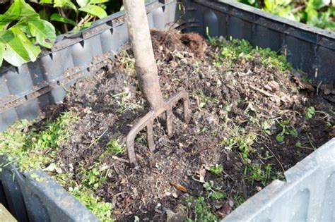 Easy Ways To Accelerate Composting Horticulture Co Uk