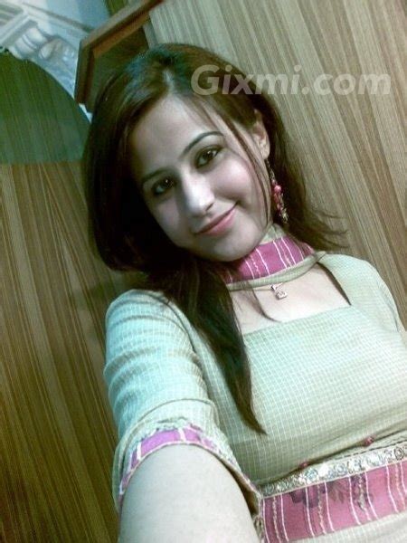Hot Pakistani Girls Gixmi