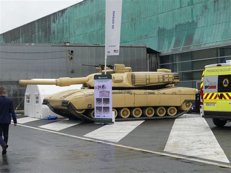 i2k inflatable tanks eurosatory 2024 le monde de la