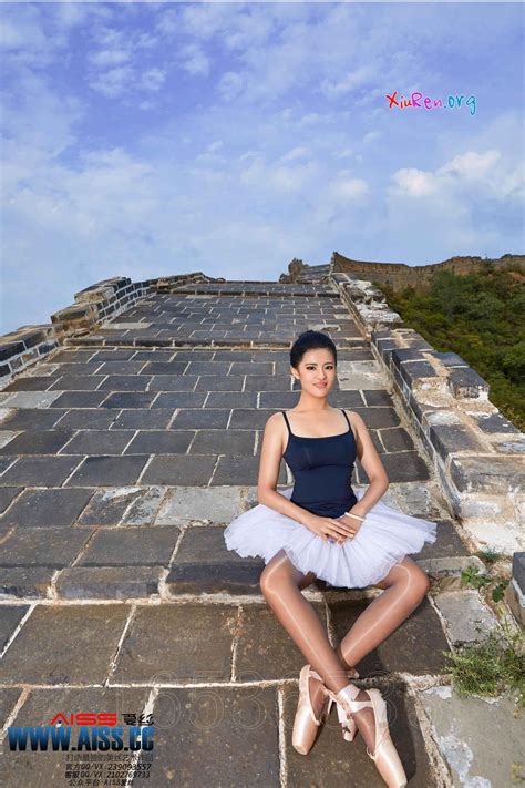 Aiss爱丝 长城上的丝袜美腿诱惑 76p 秀人网