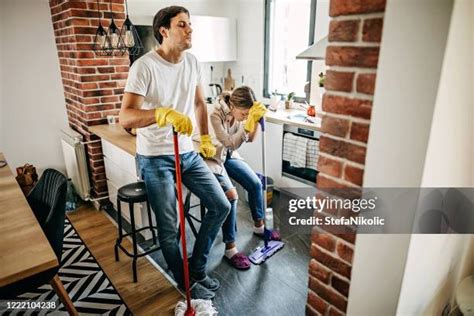 Bucket Wife Photos And Premium High Res Pictures Getty Images