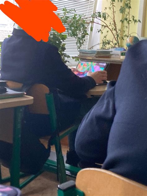 During Geography My Classmate Took Out His Tablet And Started Playing Project Sekai 💀💀💀 R