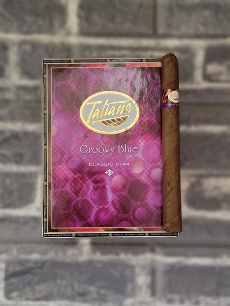 Tatiana Groovy Blue Club House Cigar
