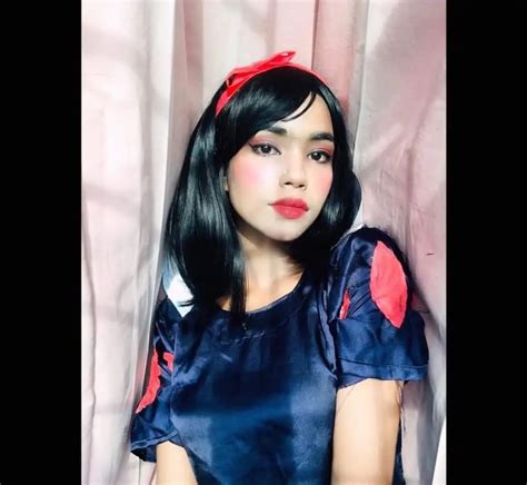 Cosplay Or Roleplay Why Not Both Scrolller