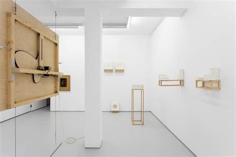 Nono Sem Tocar Com Os P S No Ch O