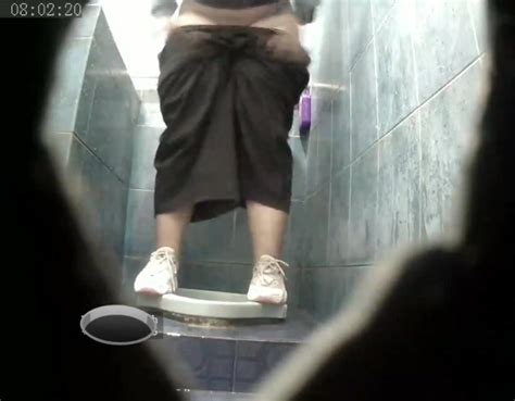 NGINTIP PIPIS TOILET UMUM 1 ThisVid Com NGINTIP PIPIS TOILET UMUM 1 ThisVid Com