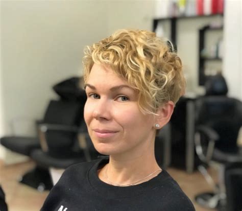 50 Permed Short Hairstyles For All Seasons