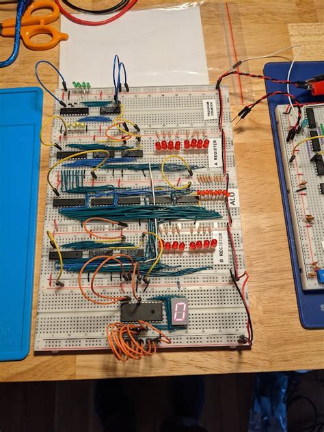 8 Bit Breadboard Computer