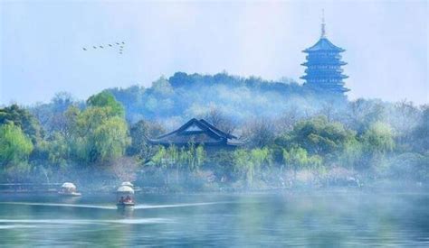 欲把西湖比西子的欲的意思，这首诗的创作背景 历史故事 赢家娱乐