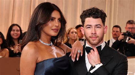 Nick Jonas Wears Fossil Carraway Watch To The 83rd Golden Globes Awards
