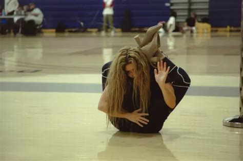 Shakira Threw Her Feet Behind Her Head And Surprised Fans With Her