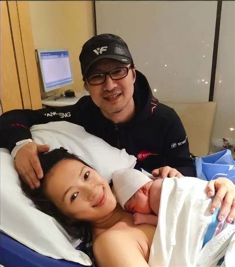 Able To Roll The Sheets And Act As A Sex Slave Zhang Ziyis