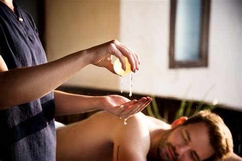 Abhyanga Massage Discover The Ayurvedic Ritual