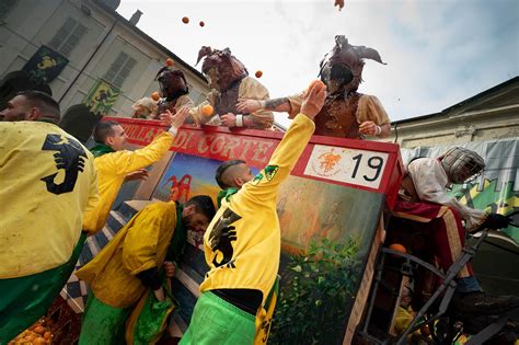 Carnevale Di Ivrea Perché Andare A Vederlo Una Volta Nella Vita