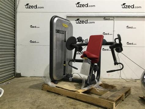 Technogym Element Arm Curl Uzed
