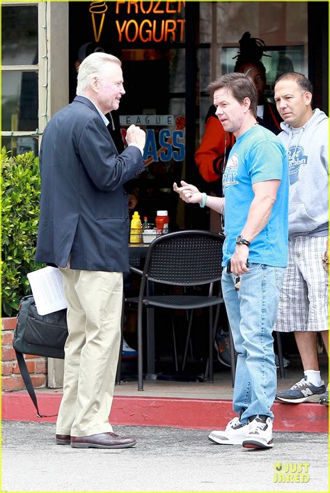 Mark Wahlberg Meets Up With Angelina Jolies Dad Jon Voight Photo