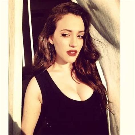 Kat Dennings Scrolller