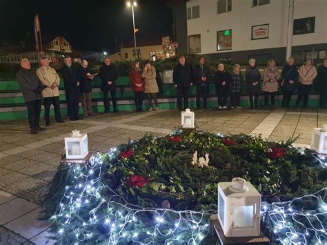 Paljenjem Prve Adventske Svijeće Započeo Advent U Gradu Rudara