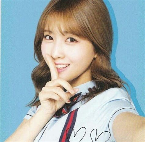 Pin By Lia Lopez On Momo Hirai Momo Momo Girl