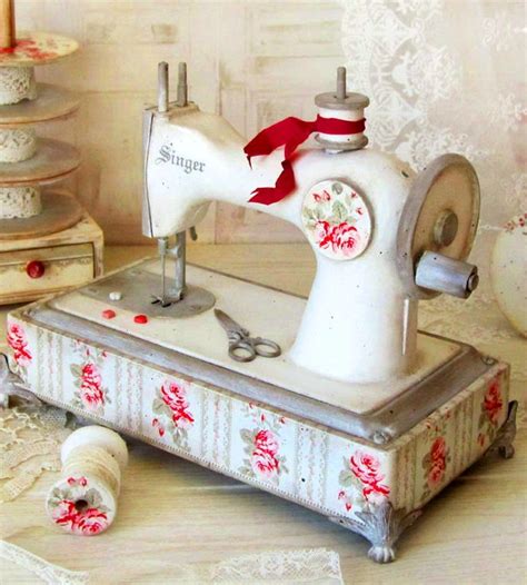 ڿڰۣ(̆̃̃ღMM | Антикварные швейные машины, Декор швейной комнаты, Швейная ...