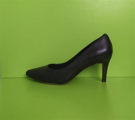 Шкіряні чорні туфлі човники Vaneli 36 — ціна 420 грн у каталозі Туфлі Купити жіночі речі за