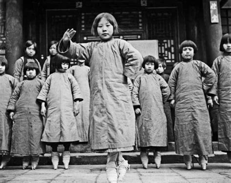 Footbinding In China 25 Old Pictures Of Lotus Feet In China