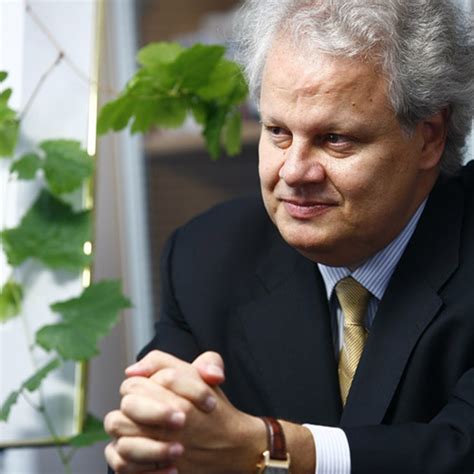 Jean Valvis Creatorul De Branduri Filiala București Traduceri Literare Fitralit Uniunea