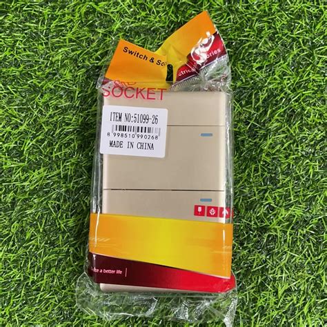 Interruptor Doble Con Luz Dorado 1und Grupo Yuan Dong