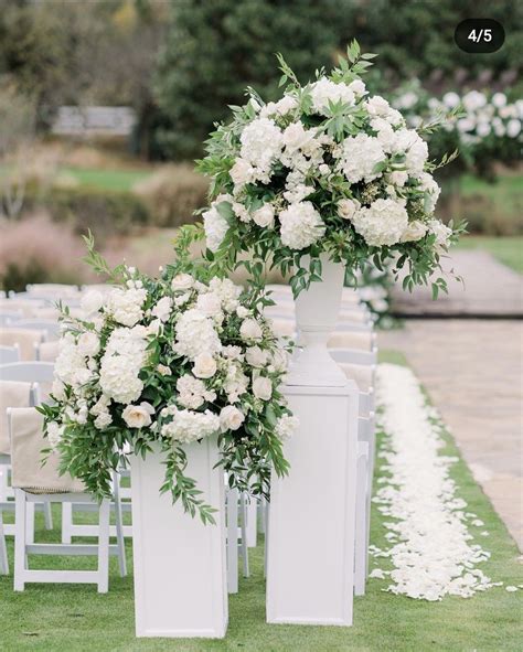 Pin By Nafisa On Flowers Ceremony Flowers Flower Centerpieces