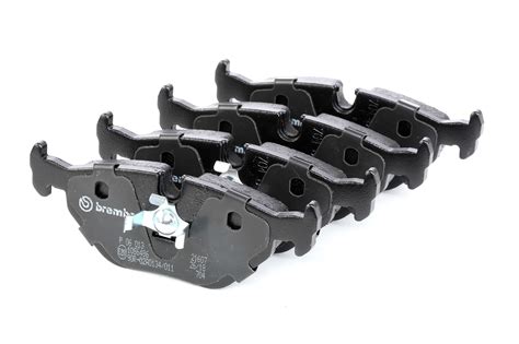 P 06 013 BREMBO Bremsbelagsatz 1, mit Kolbenclip AUTODOC