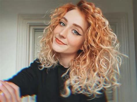 Northern Irish X Factor Star Janet Devlin Reveals She Once Matched With Andrew Tate On Dating