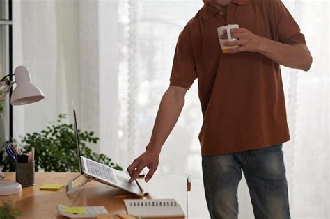 Premium Photo Man Sending Report To Colleague
