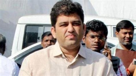 Ex Sena Mla Harshwardhan Jadhav Prakash Mahajan Returns To Mns India