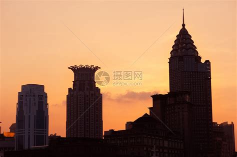 上海外滩区与历史建筑剪影高清图片下载 正版图片507053600 摄图网