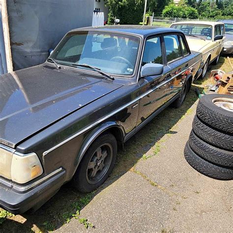 1993 Volvo 240 · Sedan 4d
