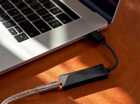 Astell Kern mở bán USB DAC AK HC Ngoại hình sang trọng có thể giải