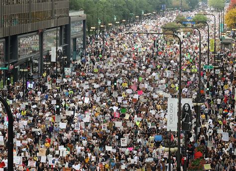 ‘no Kings Rally In Downtown Chicago Draws More Than 100000 Protesters