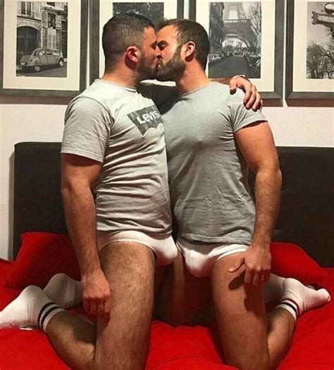 Photo Men Kissing Lpsg Photo Men Kissing Lpsg