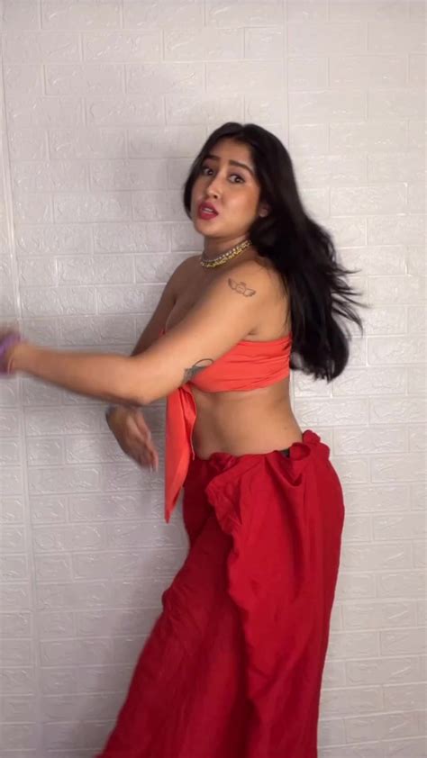 Sexy Sofia Dancing Hot Moves