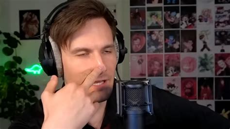 The Perfect Pause Face Rtheclickowo