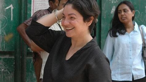 Pooja Bhatt opens up on controversial kiss with father Mahesh Bhatt | Entertainment News ...