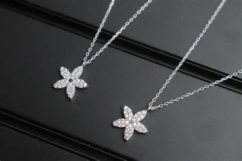 سنسال وردة الاميرة والوحش للفضة