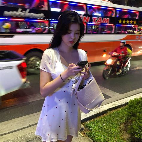 Chìm nghỉm giữa nhóm nữ idol Kpop bỗng nổi lên nhờ ảnh du lịch Việt Nam hôm nay Con gái nhìn