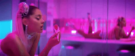 Ariana Grande Hot 7 Rings  1200×500