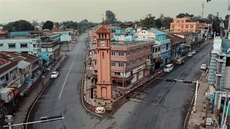 ပြင်ဦးလွင် မြို့ခရီးသွားလမ်းညွှန် ပြင်ဉီးလွင် စာပန်းအိမ်ရှေ့က မြီးရှည